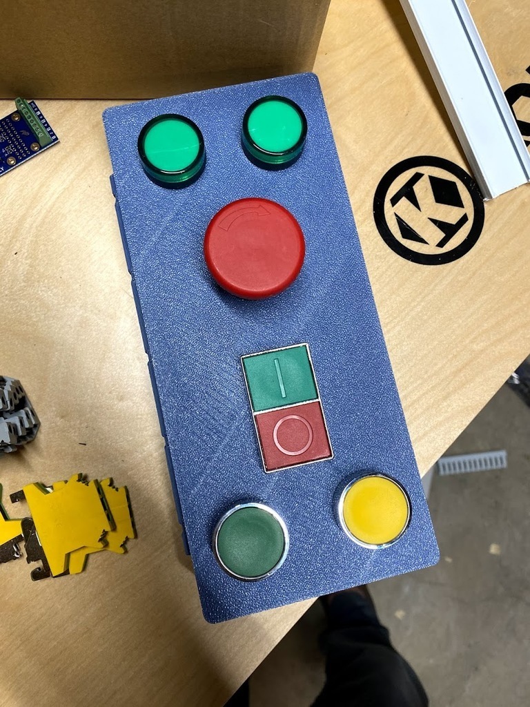 Free 3D file 22mm button panel for extrusion side mount・Template to ...