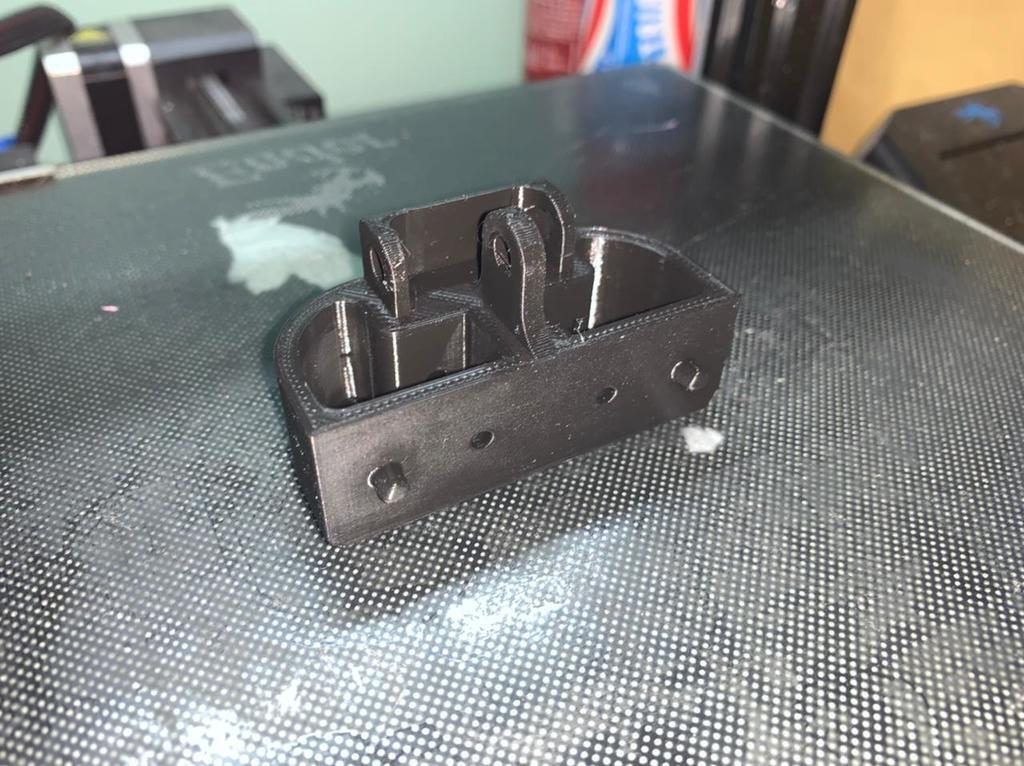 Free STL file Trash can hinge fix・Template to download and 3D print・Cults