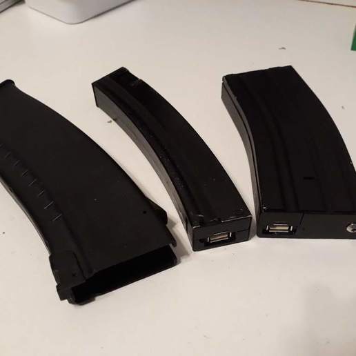 Download free STL file POWERMAG (powerbank + airsoft mag) • 3D print ...