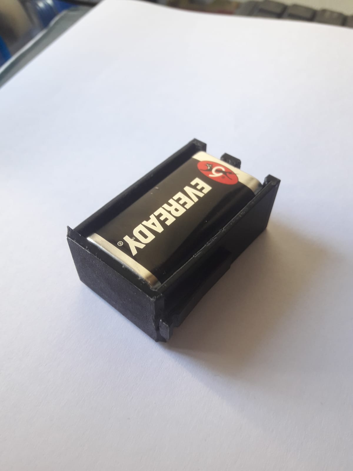 STL file Battery holder・Design to download and 3D print・Cults