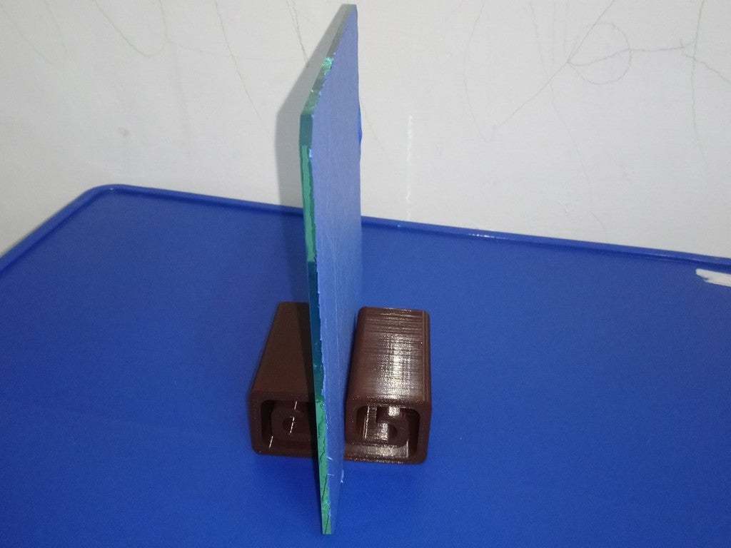 Free STL file Plate stand・Object to download and to 3D print・Cults