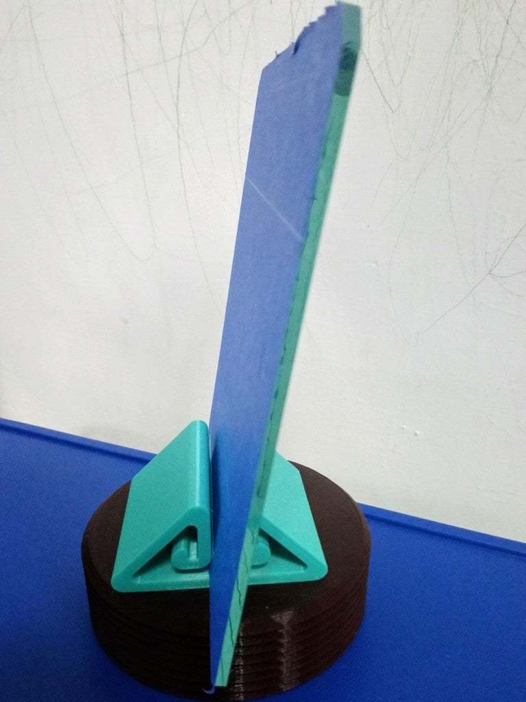 Free STL file Another plate stand・3D printer design to download・Cults