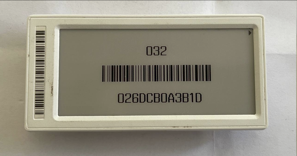 Free 3D file Dual orientation nametag attachment for 2.9" epaper shelf ...