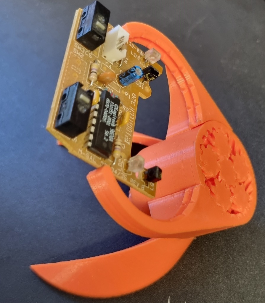 Free STL file Mantis Clamp Vise・3D printing template to download・Cults