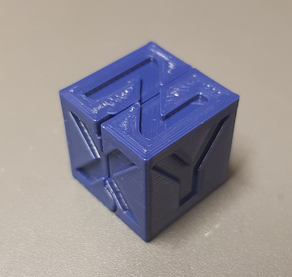 Fichier STL gratuit Cube surprise personnalisable・Plan imprimable en 3D ...