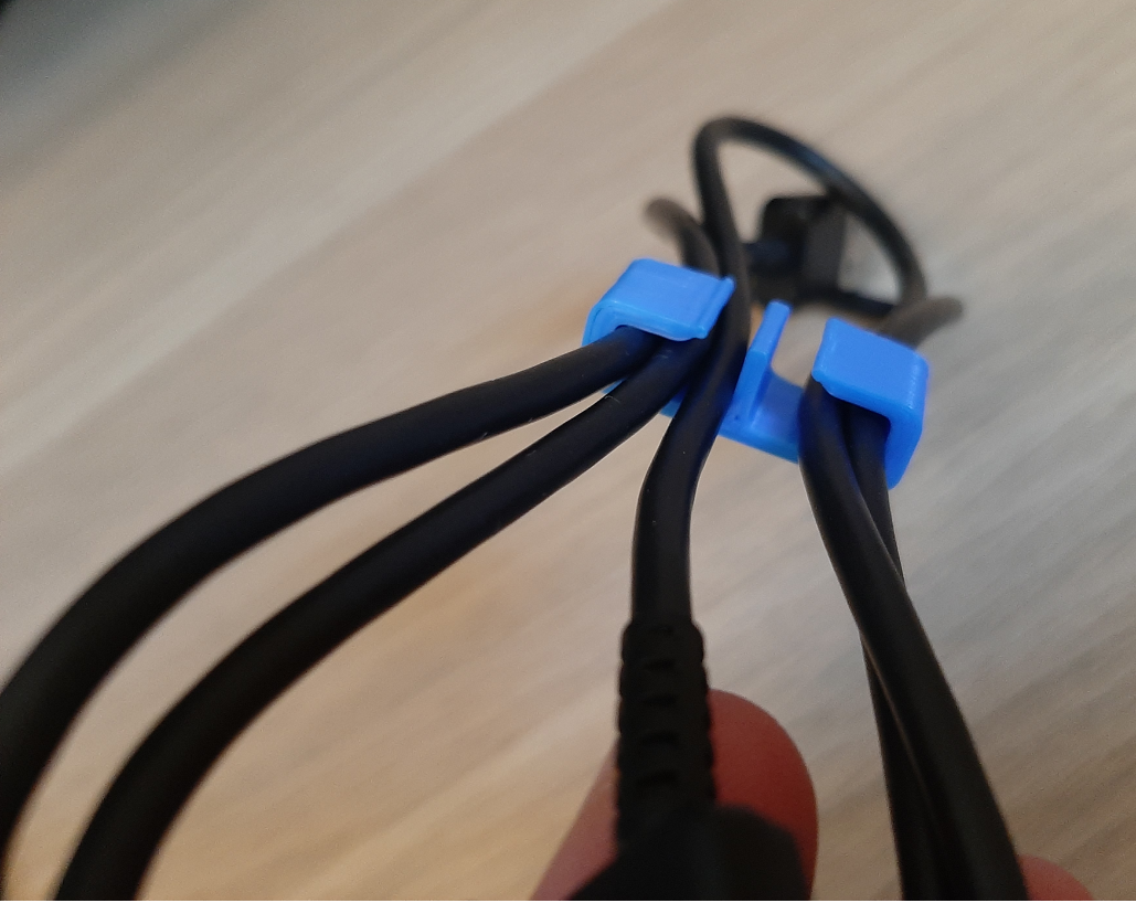 Free STL file cable clamp・3D print model to download・Cults