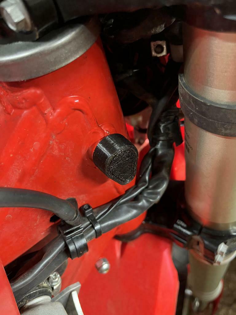 Fichier 3D gratuit Couvercle Beta RR Stemlock・Objet imprimable en 3D à télécharger・Cults