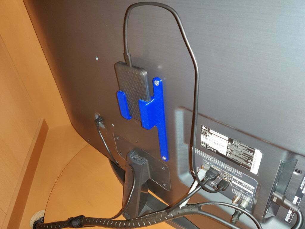 Free STL file VESA 200 HDD bracket・3D printable model to download・Cults