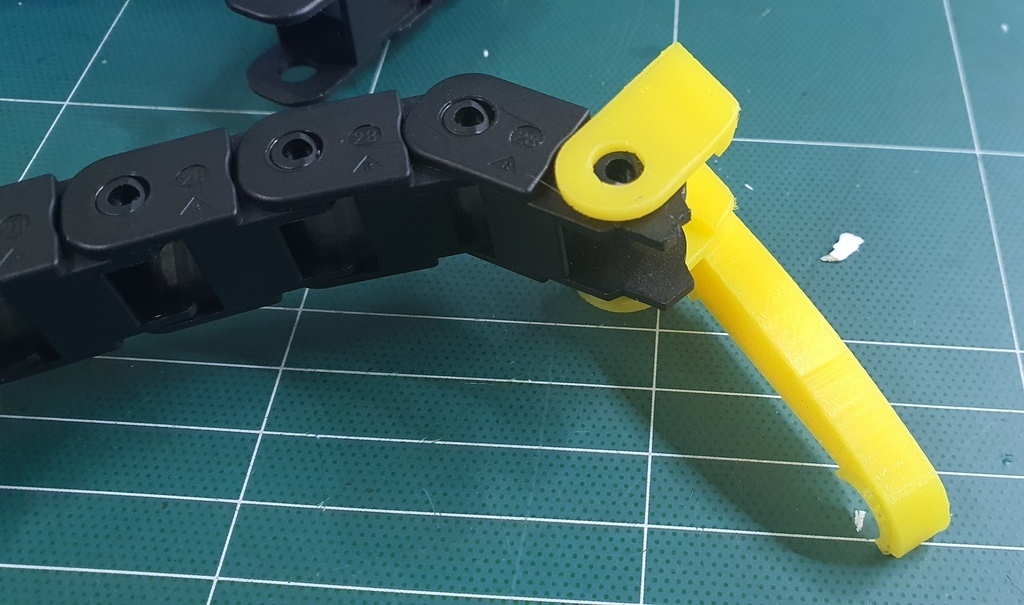 Free 3D file Ender 3 Cable chain Mount bracket, 10mm x 10mm・3D printing ...