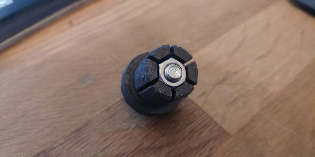 Free STL file Expandable Bench dog for Festool MFT・3D print design to ...