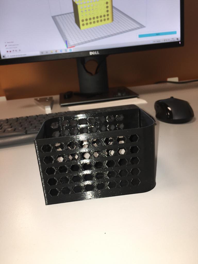 STL file Simple Box・3D print object to download・Cults