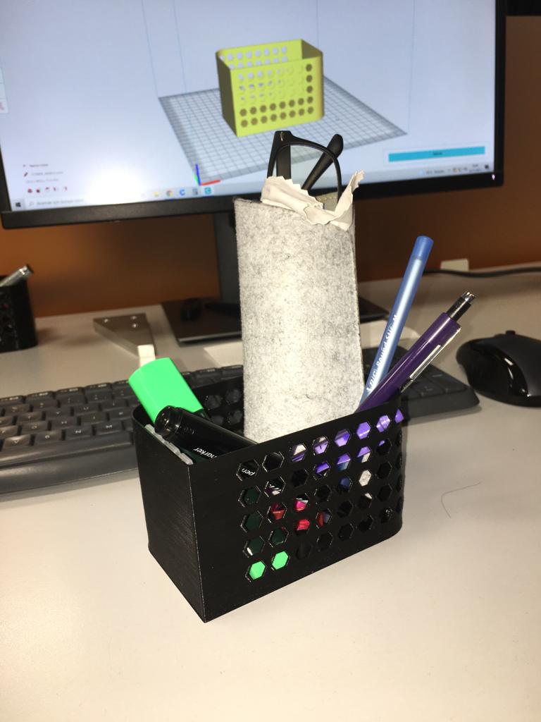 STL file Simple Box・3D print object to download・Cults