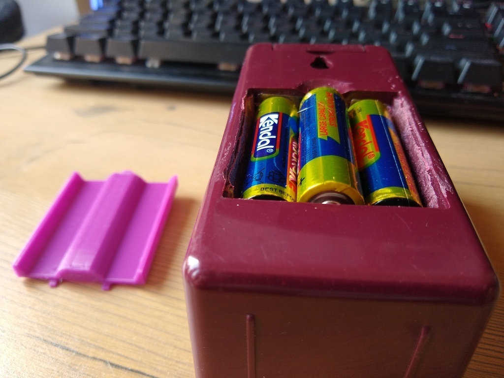 Free 3D file AK520-B flashlight battery cover for wide batteries・3D ...