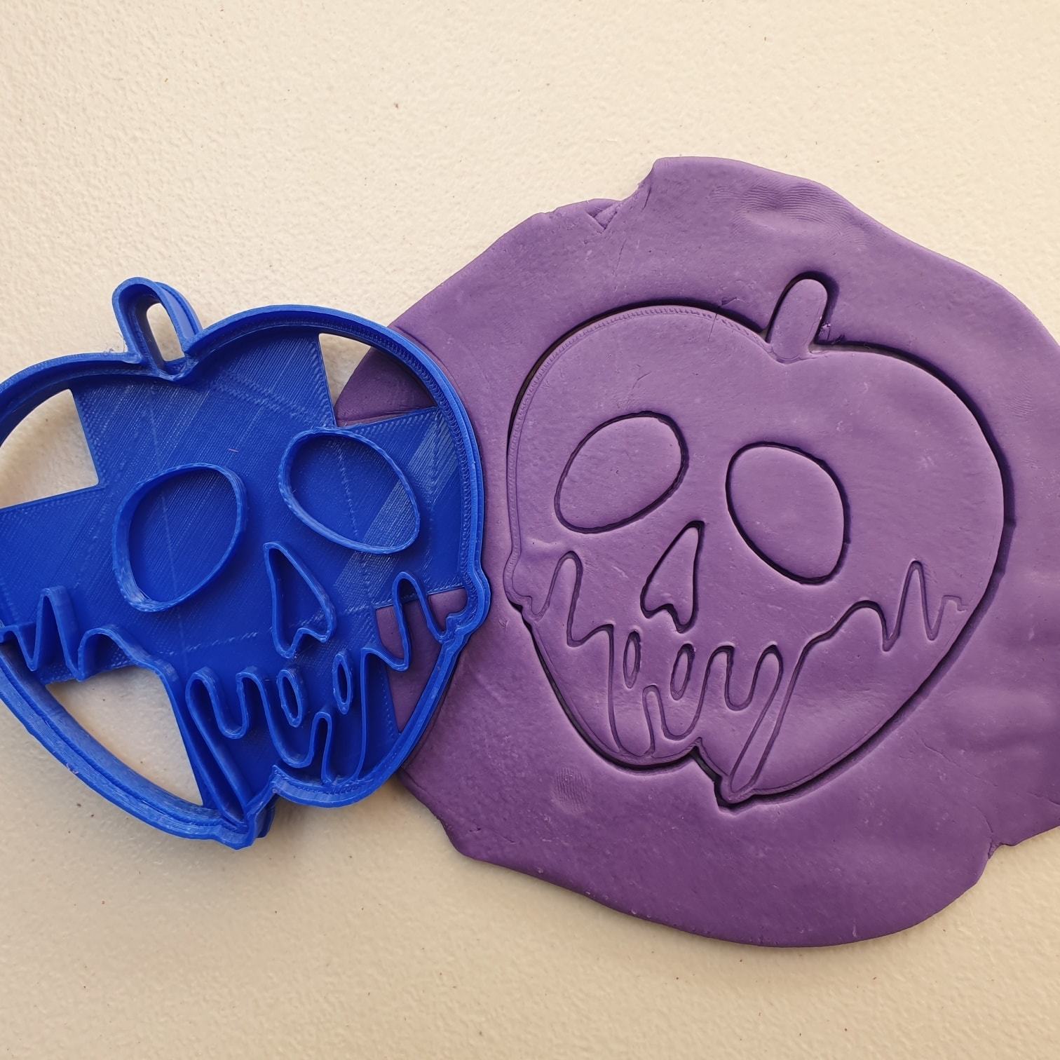 STL file Set of 8 HALLOWEEN DISNEY / WITCH DAY Cookie Cutters・3D ...