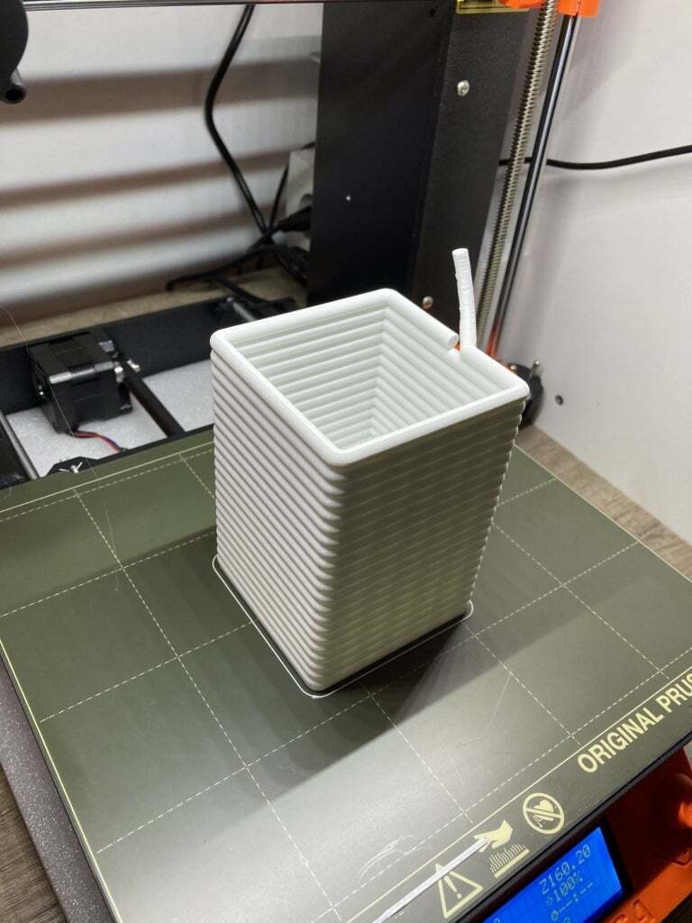 Free STL file Desktop container Remix・3D printable model to download・Cults