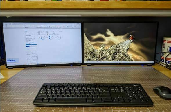 Free 3D file Low profile vertical monitor stand 📱・3D printable design ...