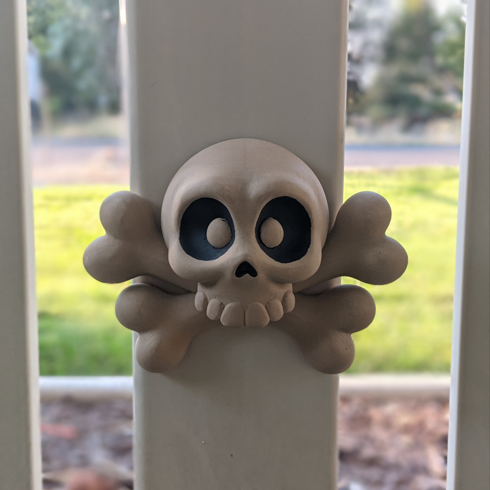 STL file Skull and Cross Bone Family Wall Mounts・3D printer design to ...