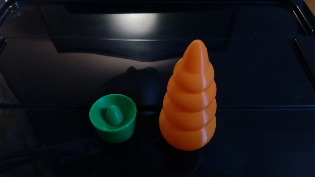 Free 3D file Carrot Container in Vase Mode 🥕・Design to download and 3D ...