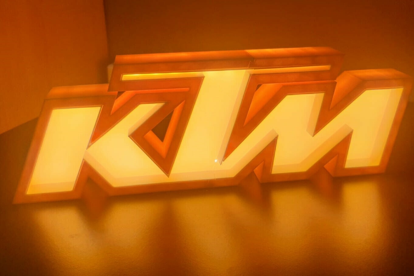 STL file kTM LUMINOUS 👽・3D print design to download・Cults