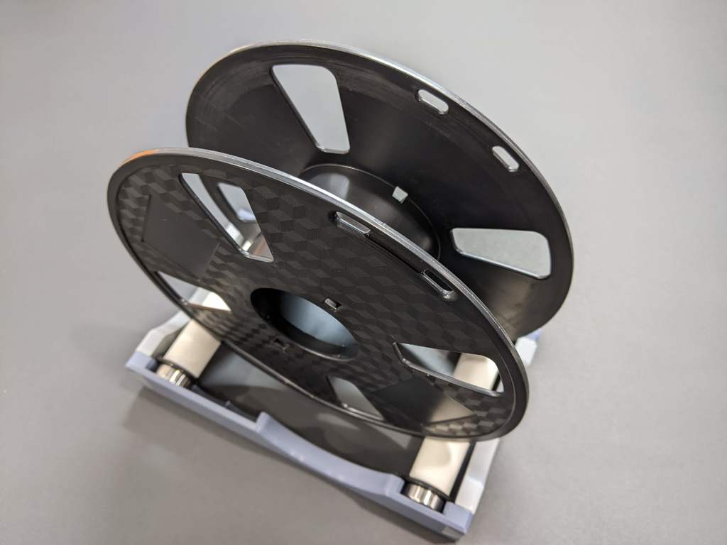 Free 3D file Filament Spool Holder - Roller Style - Easy Print - Two ...