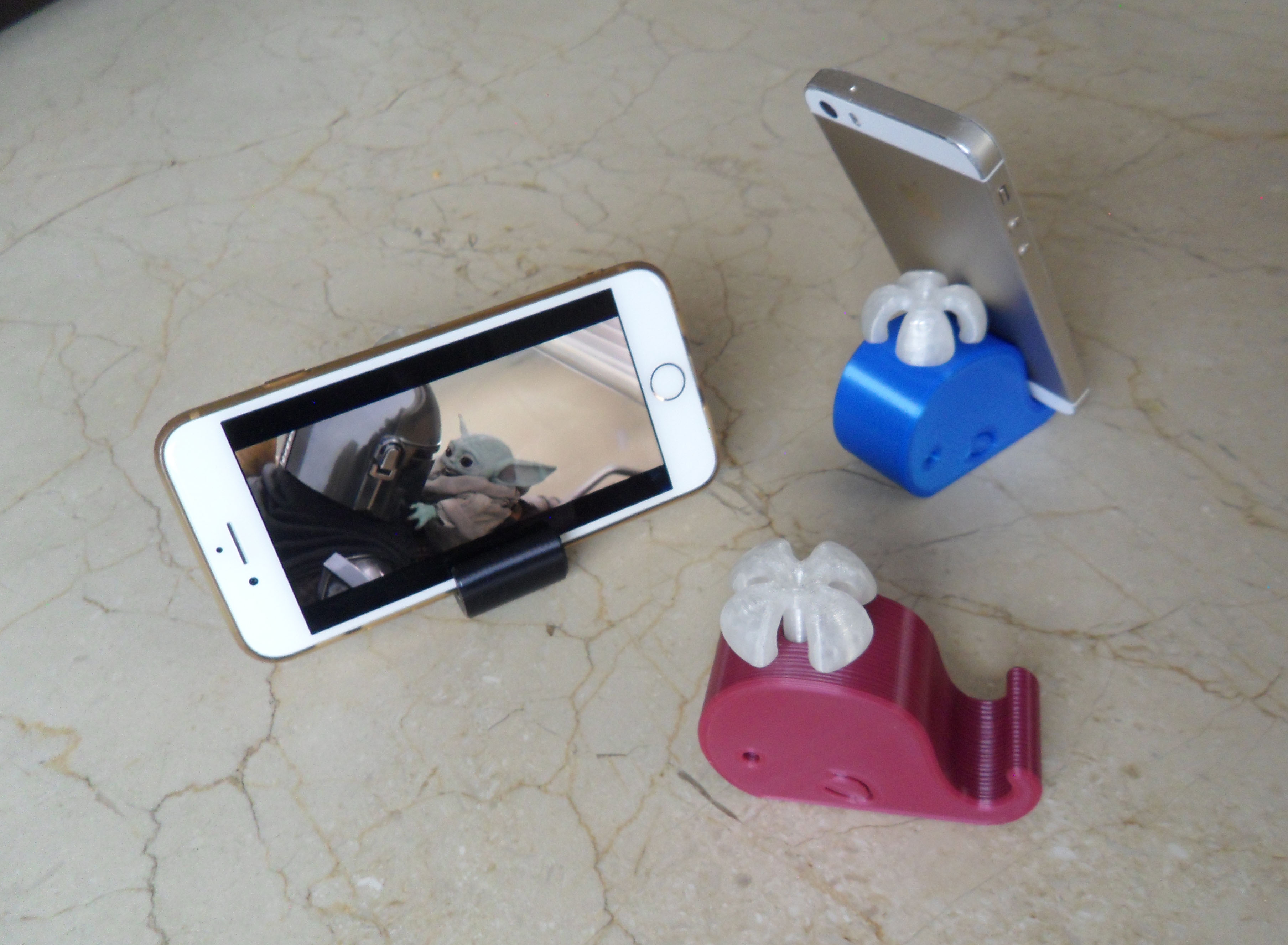 STL file Whale cell phone holder・3D printable model to download・Cults
