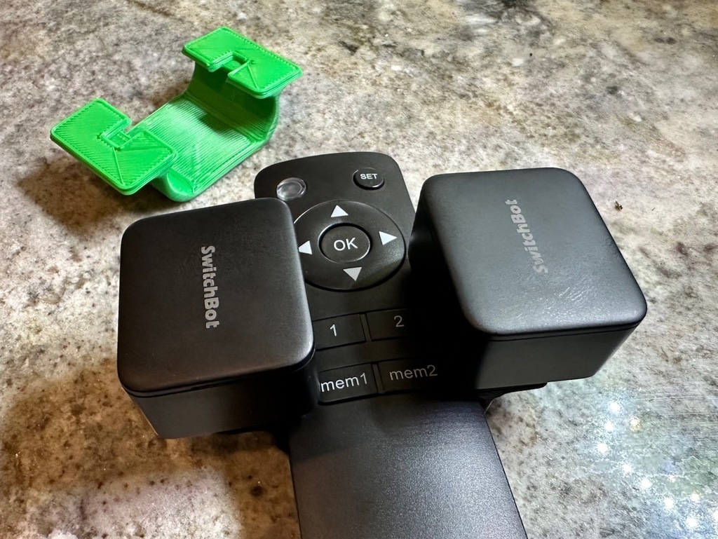 Free 3D file Monoprice/VIVO TV Mantel Mount Remote SwitchBot Holder 👽 ...