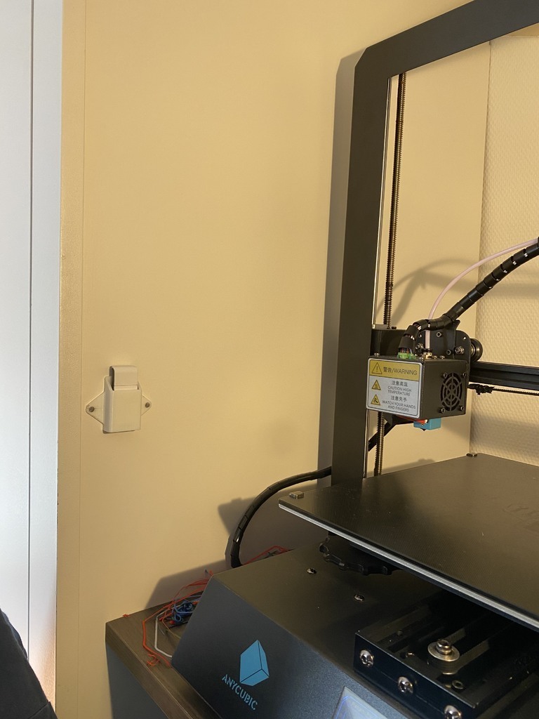 Free 3D file USB-Holder 🧞‍♂️・3D printable model to download・Cults