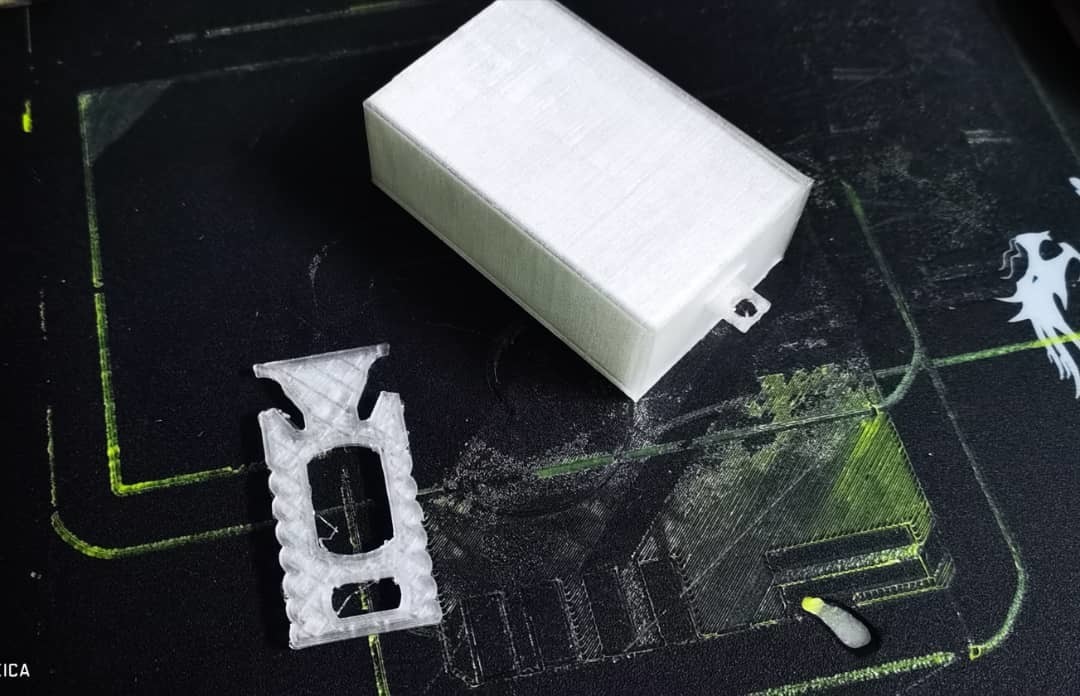 STL file Earphone Case・3D printable model to download・Cults