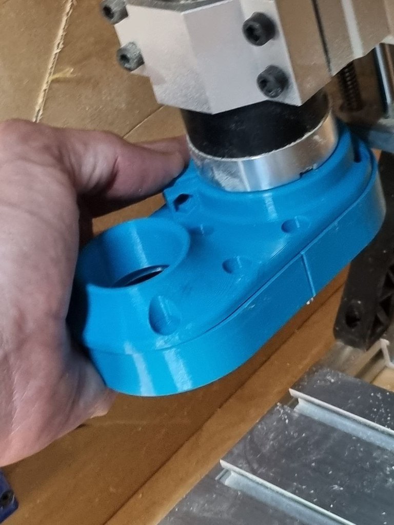 Free 3D file CNC Dust Shoe for 500W spindle (attach on the 39mm part ...