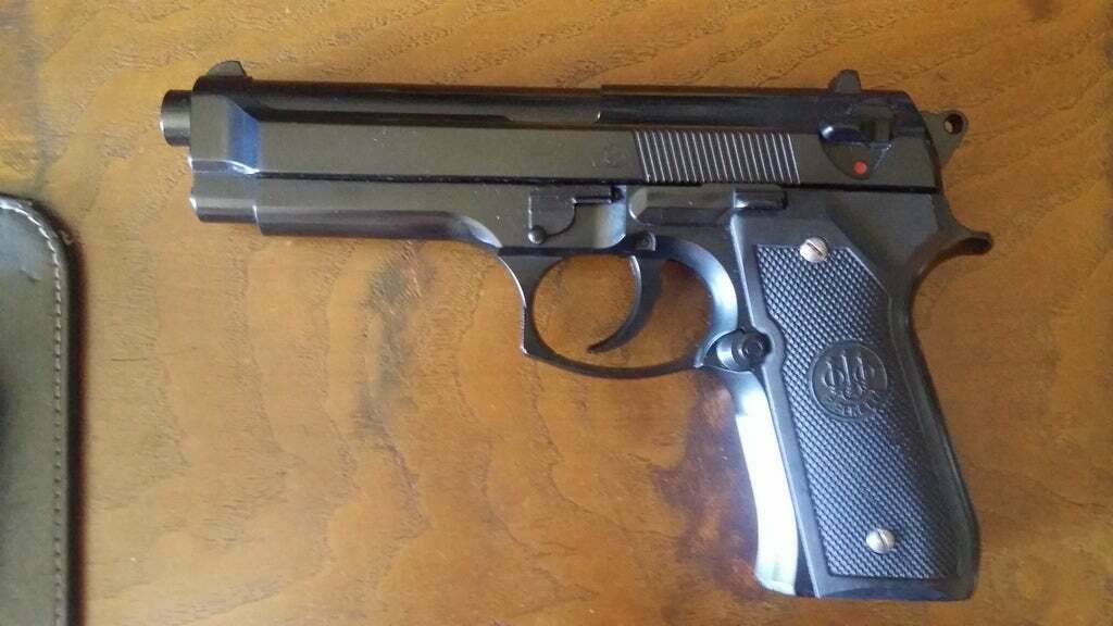 Archivo STL gratuito Airsoft Bereta M9 Pasador corredera・Objeto imprimible en 3D para descargar ...