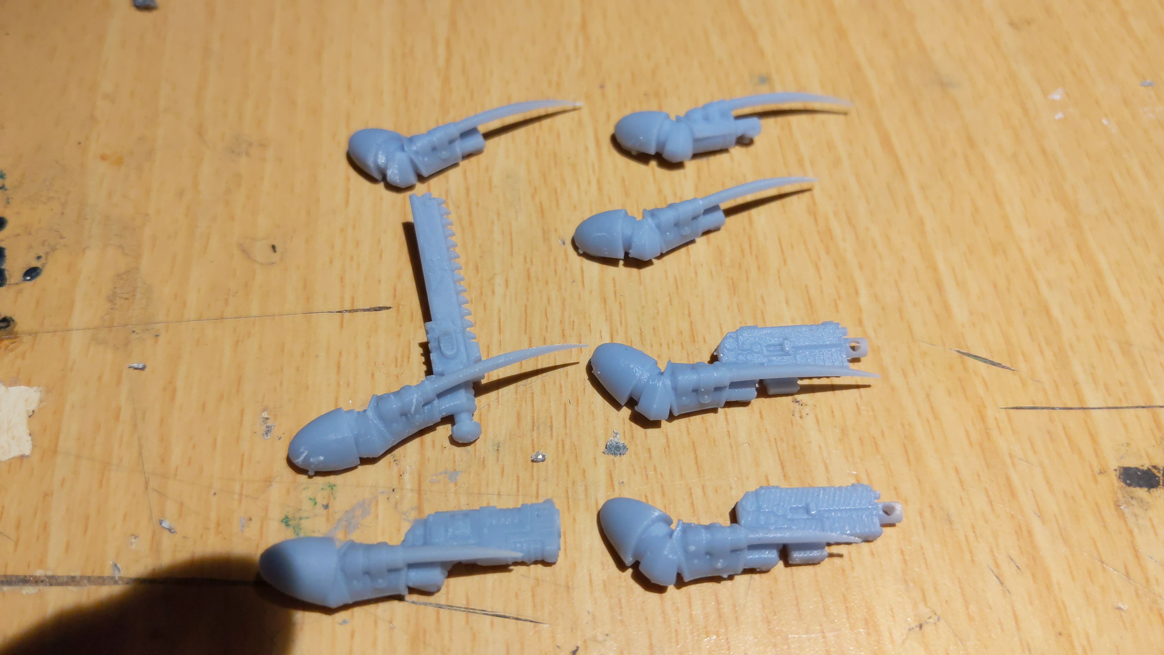 3D file Bladed Bone Gauntlets 🦴・Model to download and 3D print・Cults