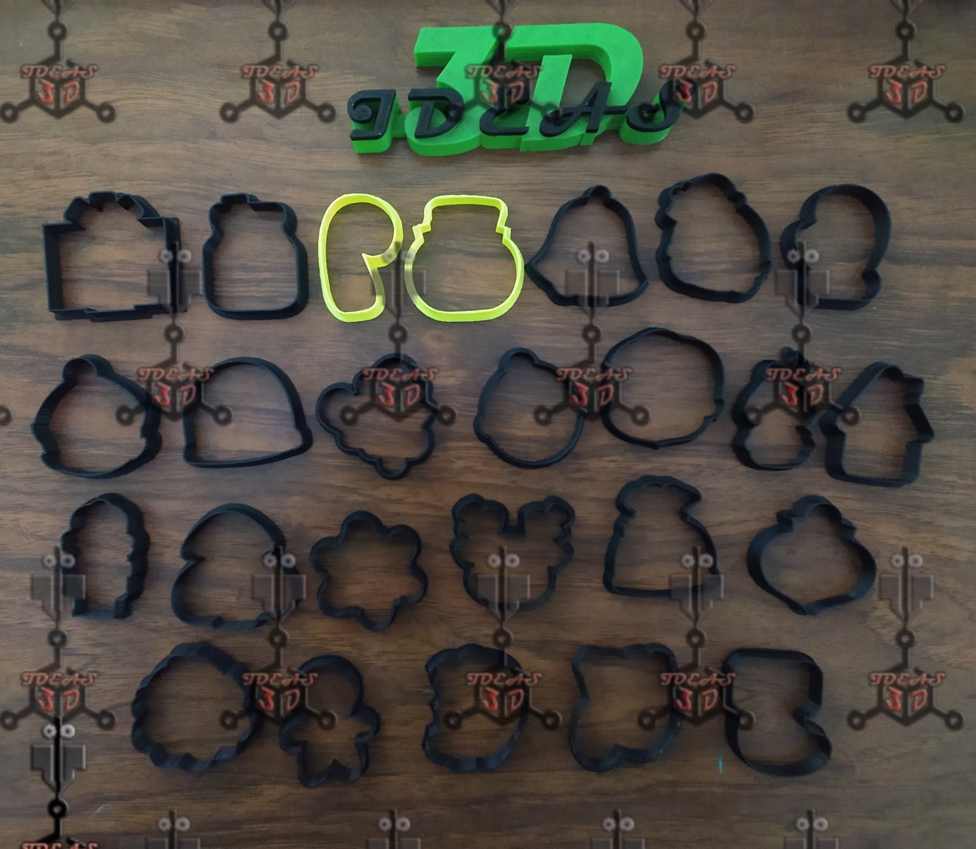 Free STL file SET 25 MINI CHRISTMAS CUTTERS・3D printer design to ...