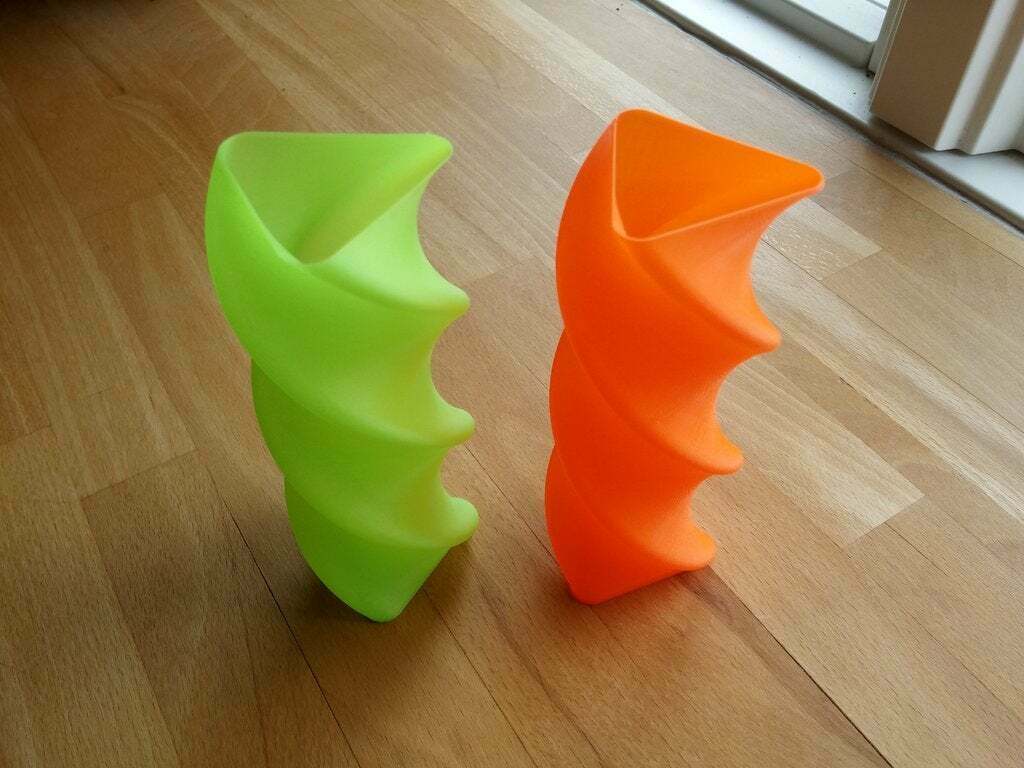 Free SCAD file Customizable Satisfying Twist Container・3D printing idea ...