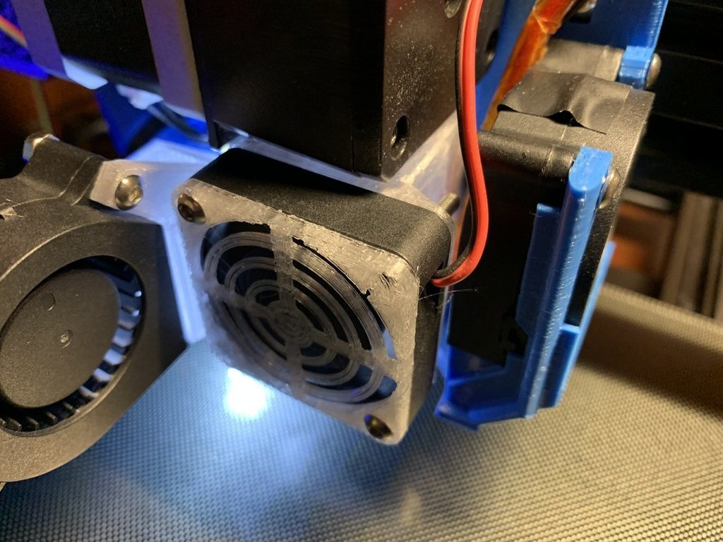 Free STL file 4010 fan adapter for E3DV6 heatbreak in Sovol SV01・Design ...