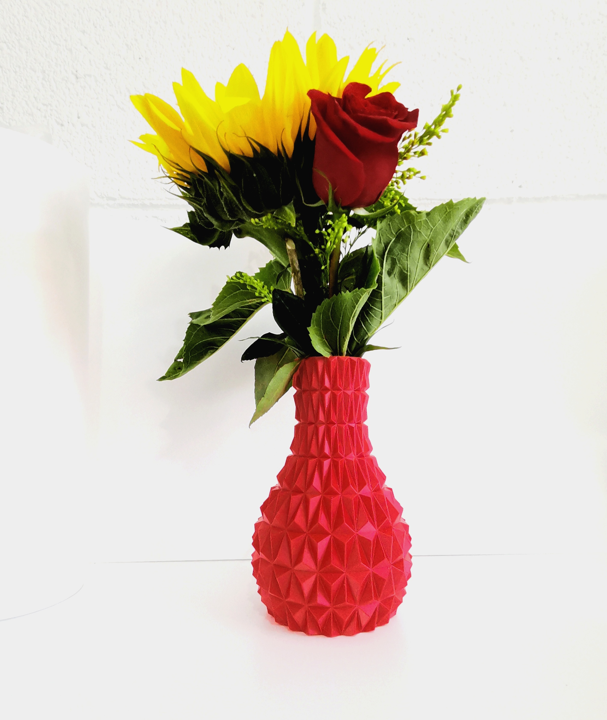 STL file GEOMETRIC VASE・Template to download and 3D print・Cults