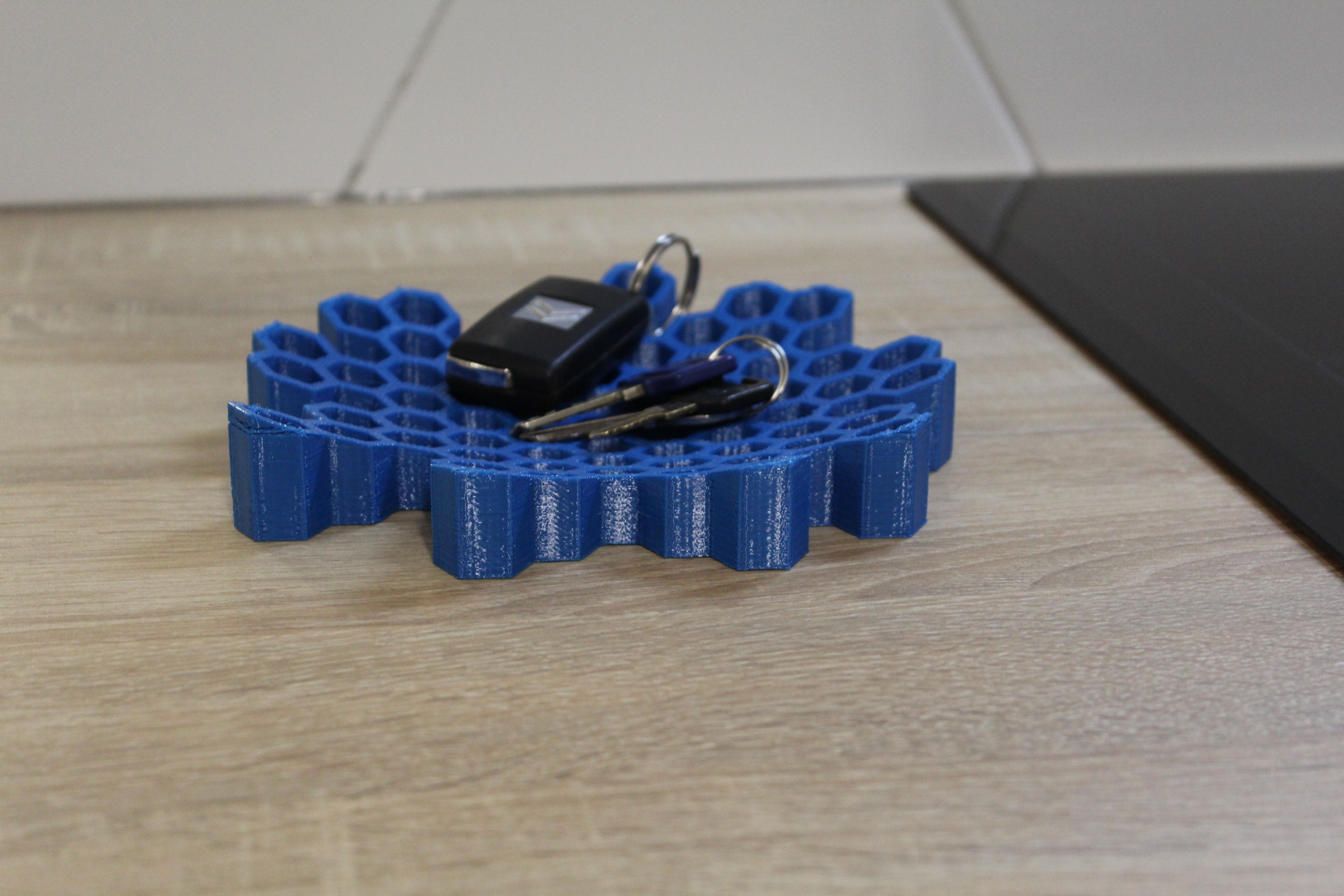 STL file Honeycomb key bowl・Design to download and 3D print・Cults