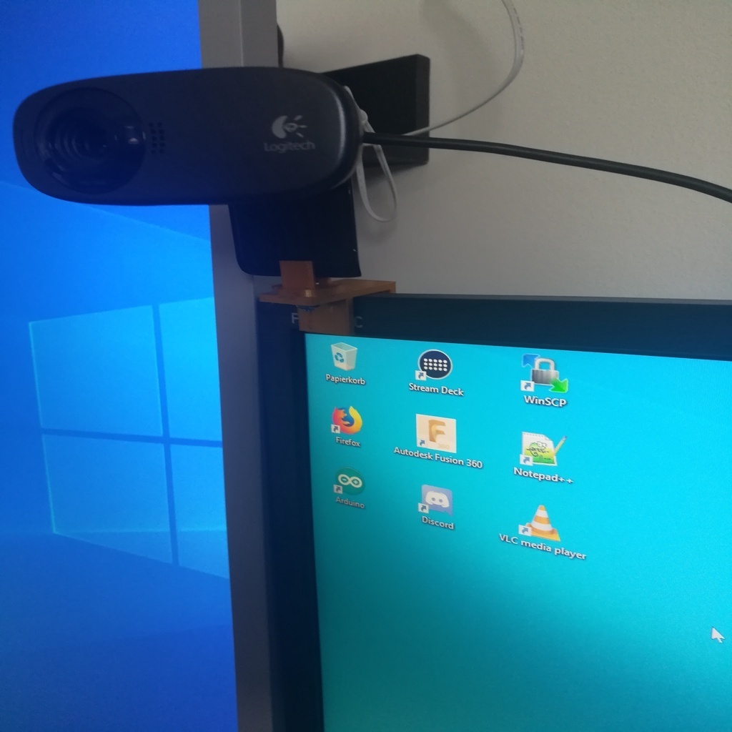 Free 3D file Logitech Display Holder (Ink. Rotation)・3D print model to ...