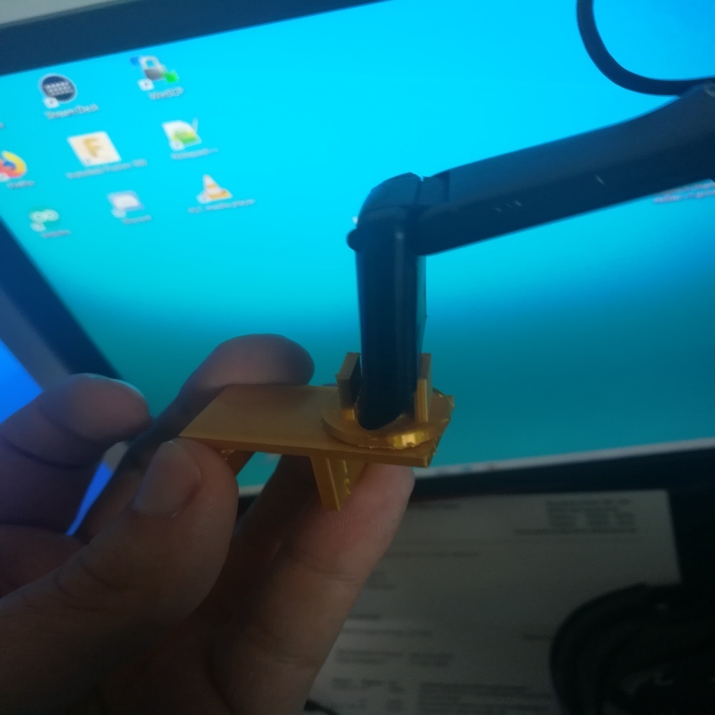 Free 3D file Logitech Display Holder (Ink. Rotation)・3D print model to ...