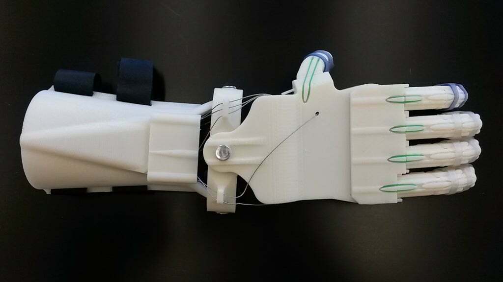 Free STL file Falcon Hand V1 ・3D printing model to download・Cults