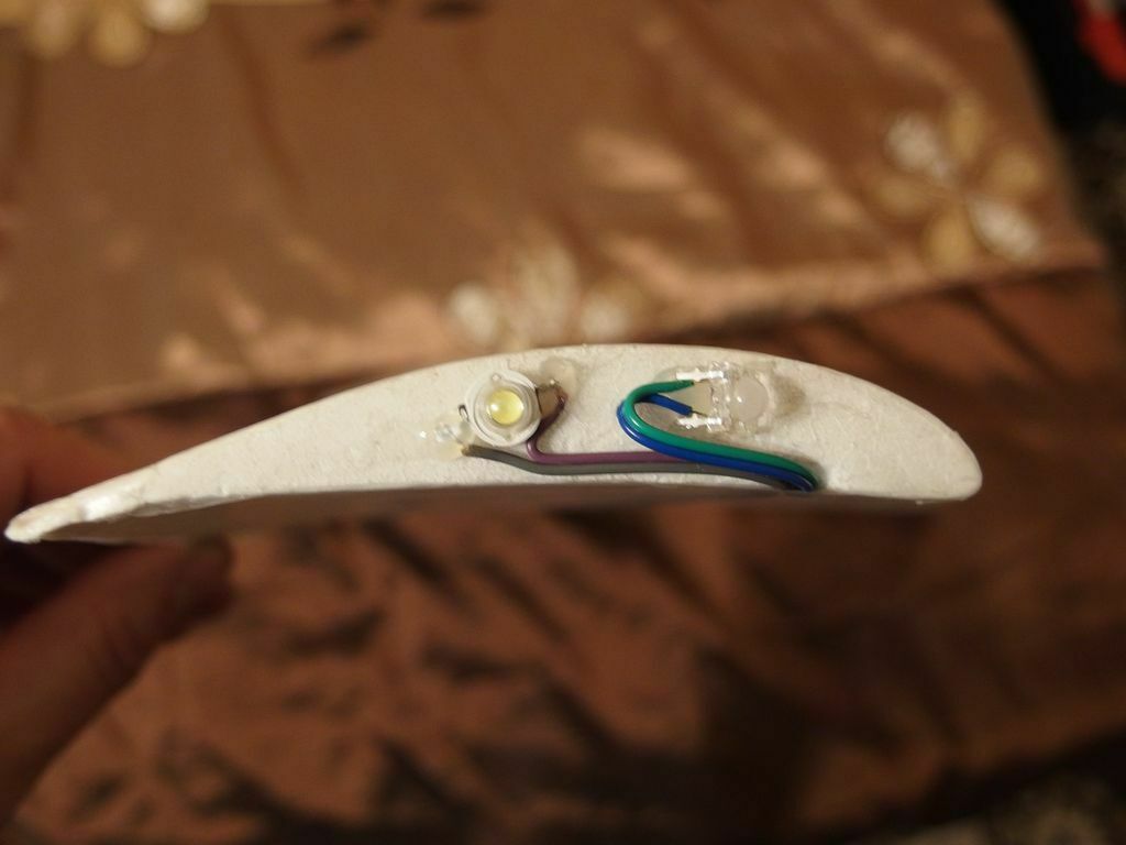 Free 3D file Skywalker 1900 wingtip & tail NAV light LED covers・3D ...