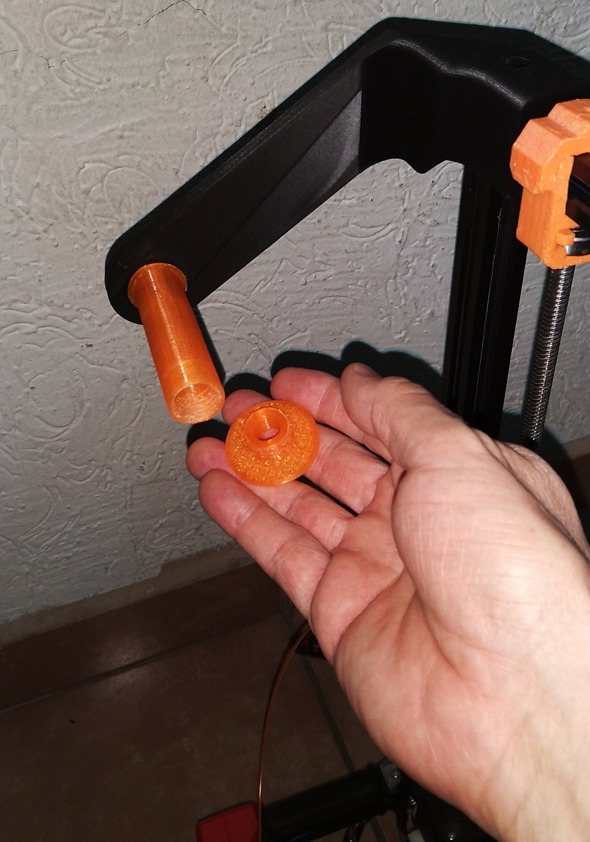 STL file Filament spool holder・Model to download and 3D print・Cults