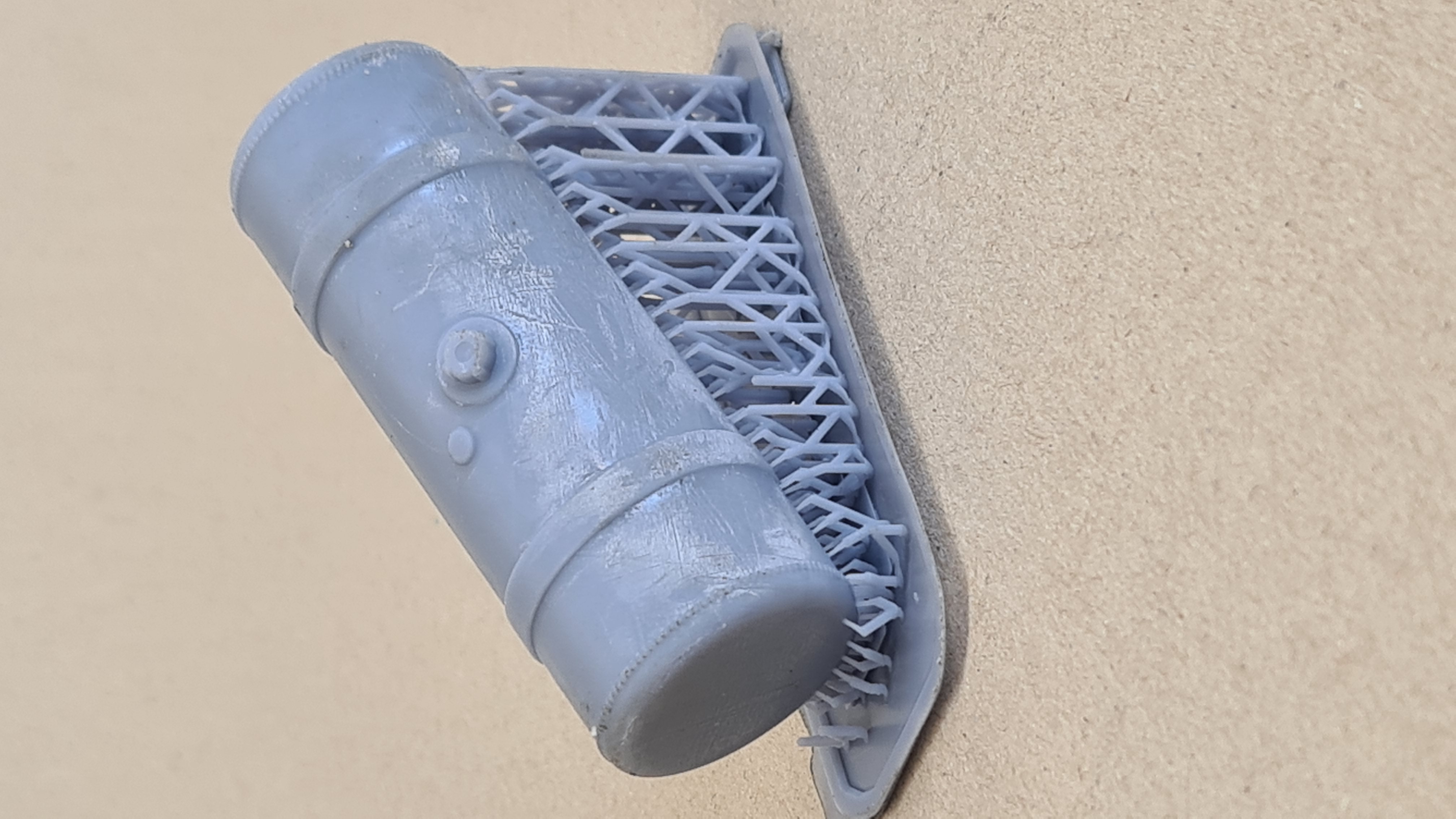 STL file Fuel Tank for Trucks 1/24 scale・Model to download and 3D print ...