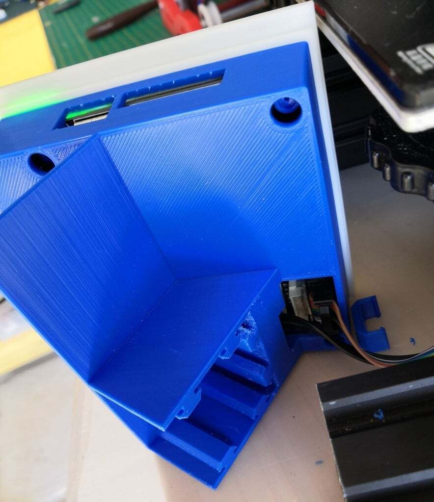 Free STL file Screwless BTT TFT35 E3 V3 Mount Ender 3 Pro・3D printable ...