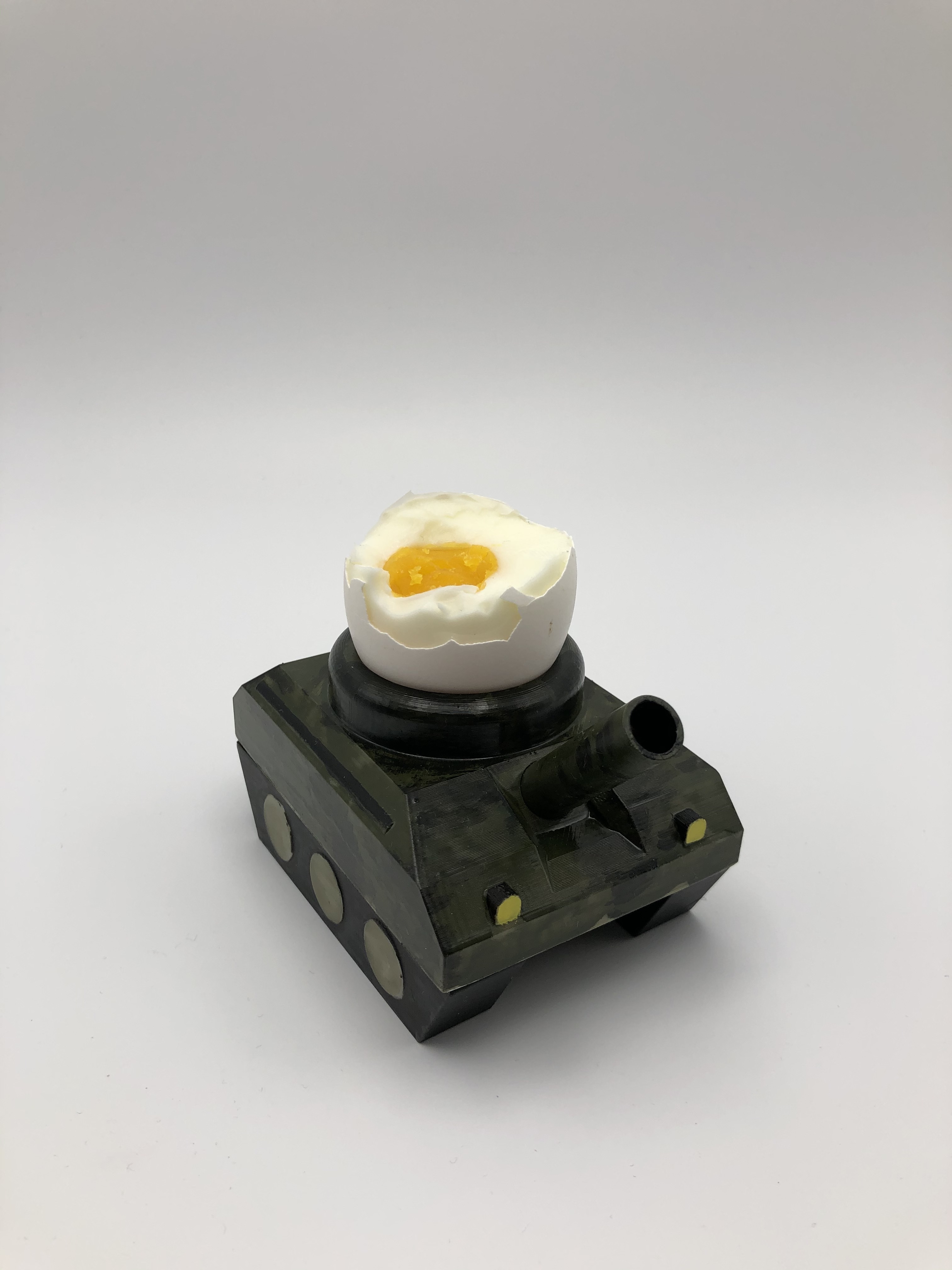 STL-Datei Egg-Tank "eat this, b*tch"・Design für den 3D-Druck zum ...