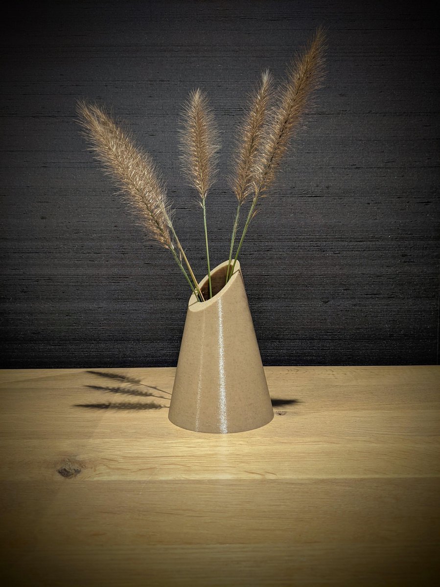 STL file BOKKY Crooked design vase 🏺・3D print design to download・Cults