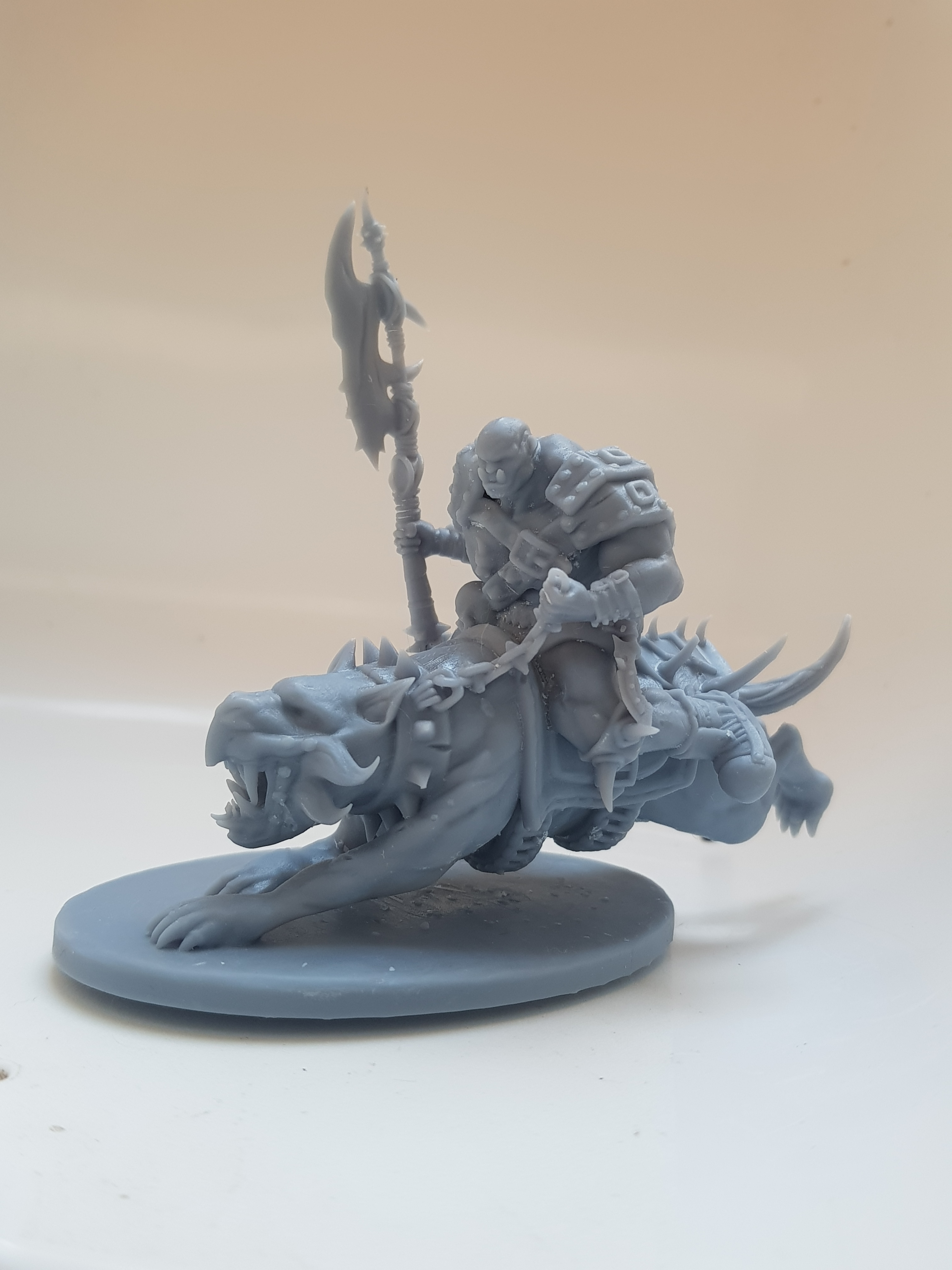 Free 3D file ORCS IN 2 POSES IN STL・3D print model to download・Cults