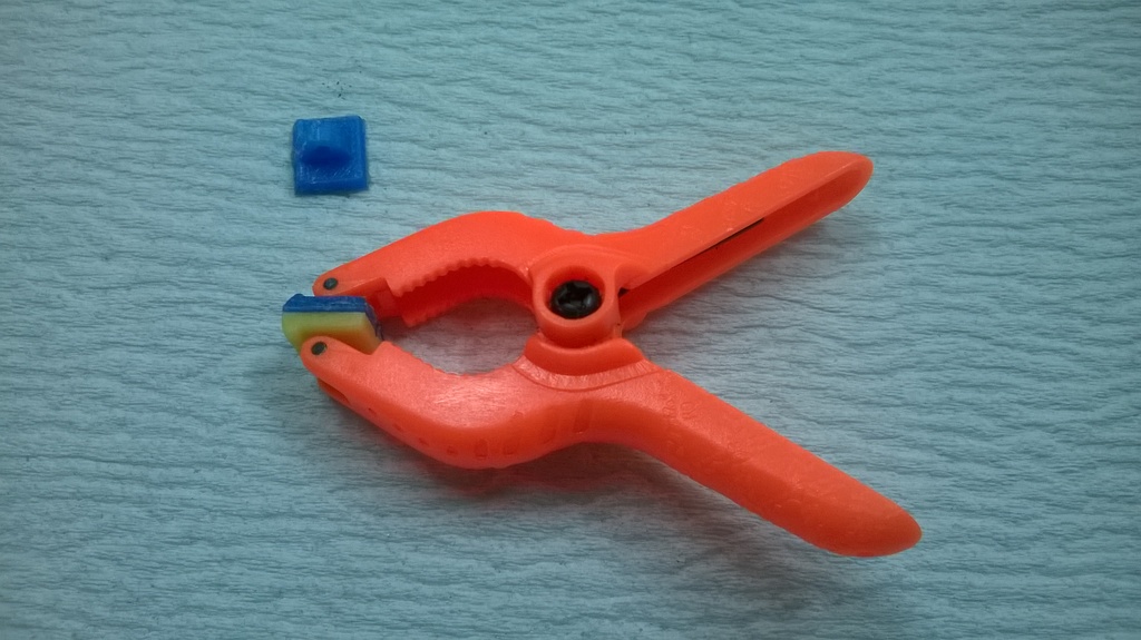 Free 3D file Mordedor pinza plastico / Plastic spring clamps jaw・3D ...