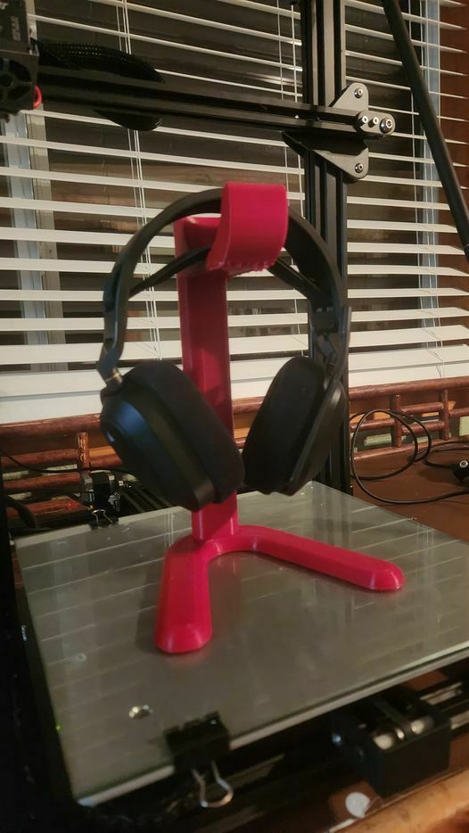 Free 3D file Headset Stand v1 🎲・3D printable design to download・Cults