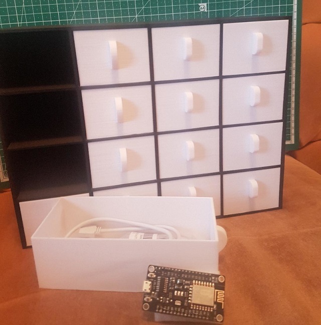 STL file Storage box 16 compartments・3D print design to download・Cults