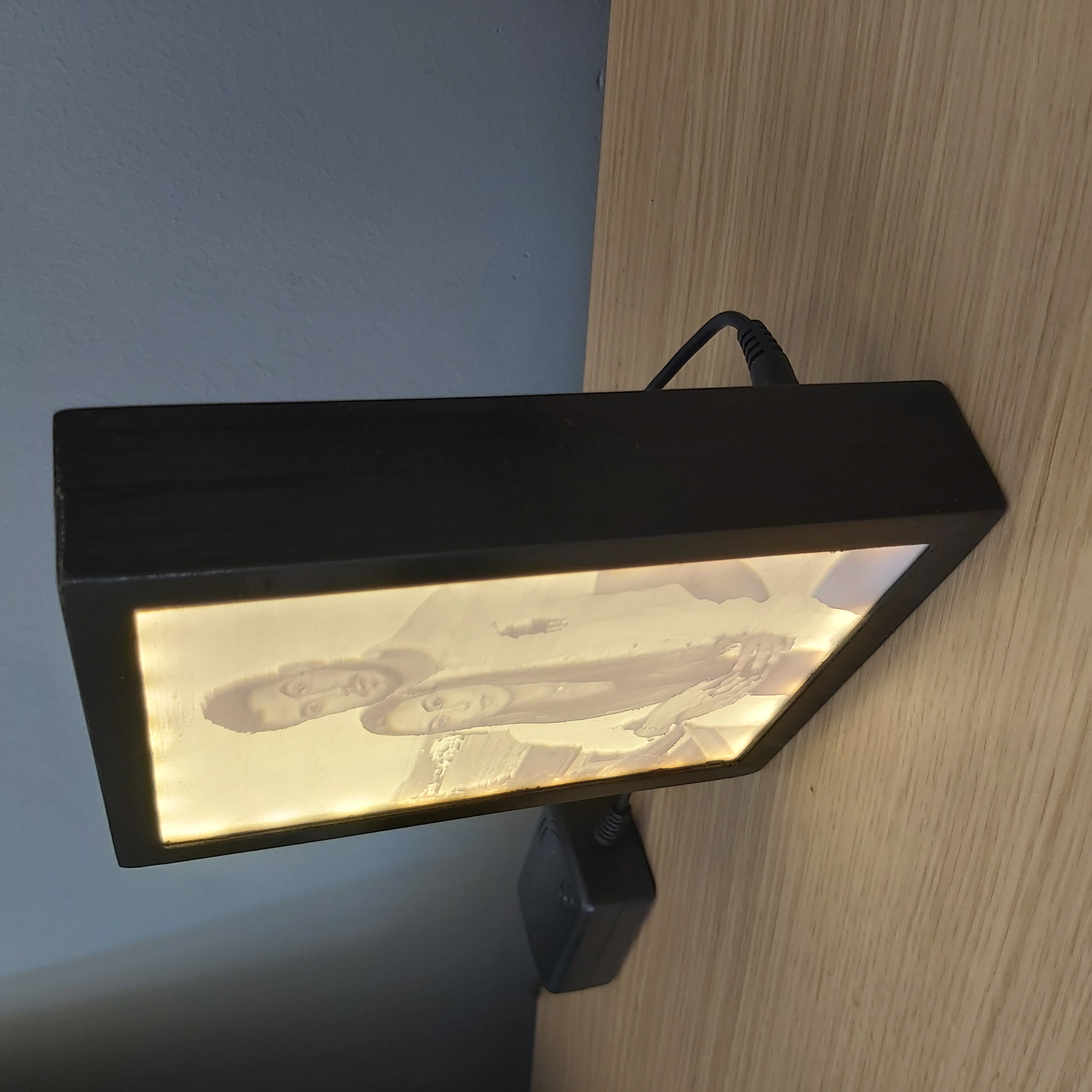 STL file Lithophane frame・3D printer model to download・Cults